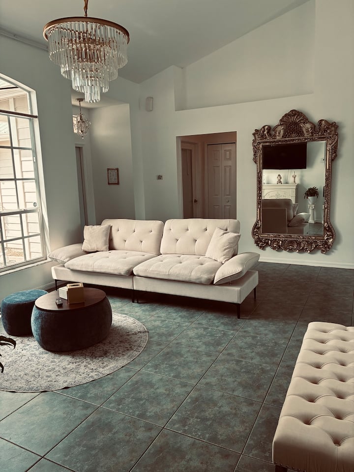 Port Saint Lucie Getaway/ Cozy Home - Port St. Lucie, FL