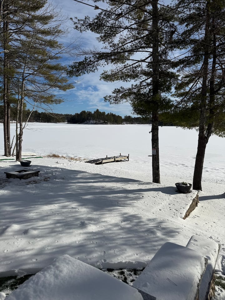 Winter Lakefront With Snowmobile Access + Ice Fish - New Hampshire