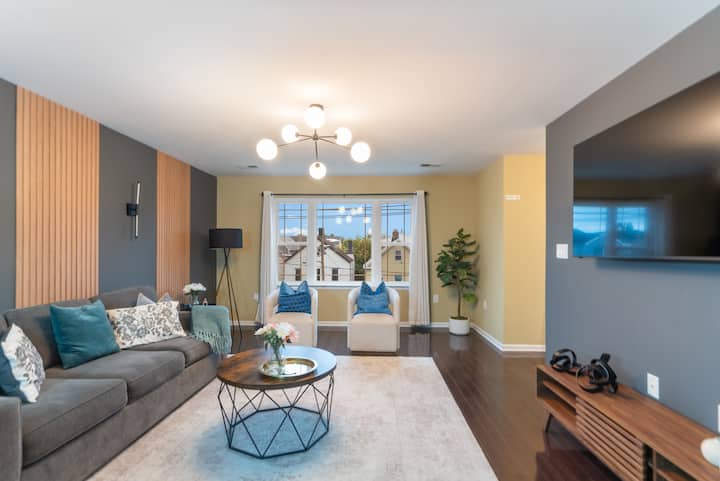 5 Min To Ewr/25 Min To Nyc I Modern 3br Apt - Elizabeth, NJ