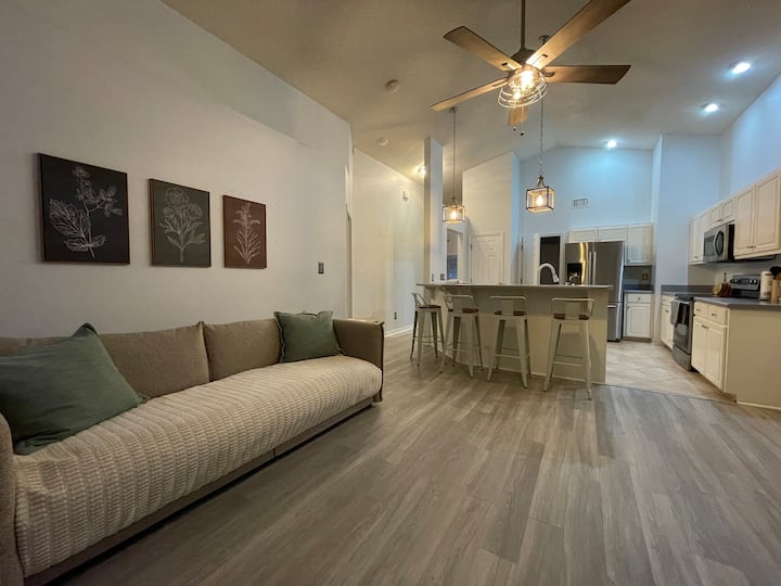 Pensacola Marcus Pointe Villas House - Brent, FL