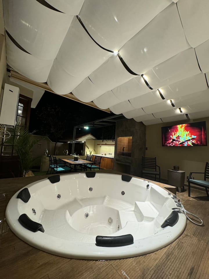 Casa De Lujo C/jacuzzi Familiar, Tv60 Y Parrillero - Bolivia