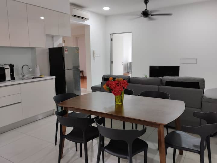 Teega Suite 3bedrm 2bathrm. 6pax Pool View Wi-fi. - Jurong East