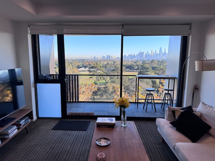 Best Balcony In St Kilda & Entire Apartment. - St Kilda
