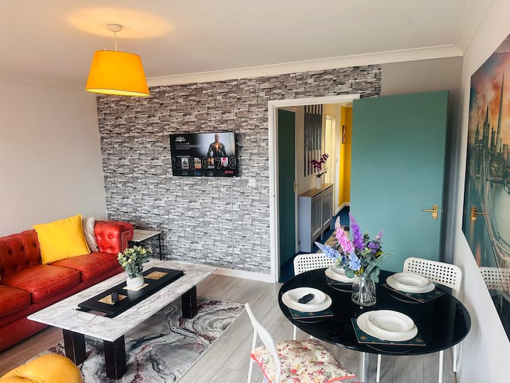 Pleasant And Homely - Colchester