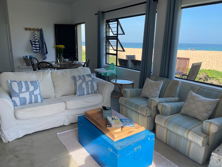 Beachfront Salt Rock Cottage | Lagoon Views - Dolphin Coast