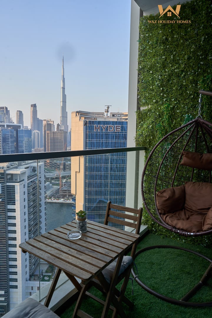 Elevated Living:studio Facing The Burj (Frontview) - Dubai