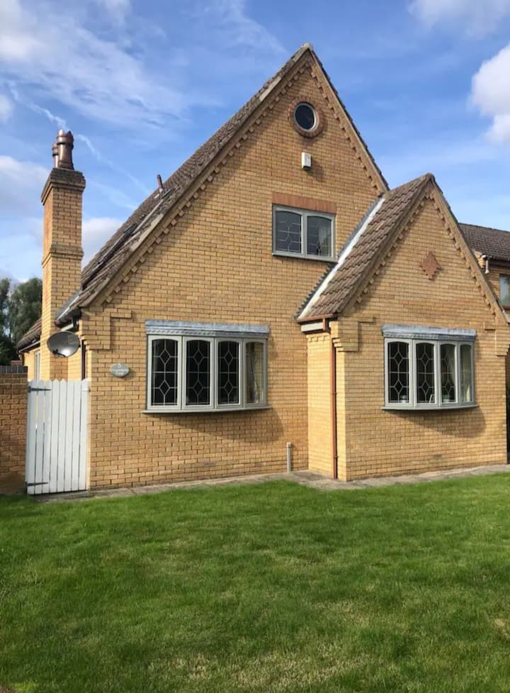 Brick Pond House, A Perfect Place To Stay! - Doncaster