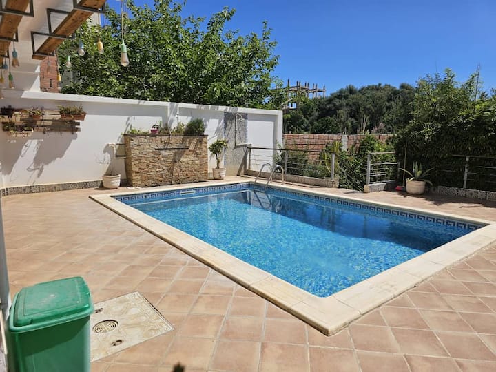 Appartement Dans Une Résidence Privée Sécurisé - Béjaïa