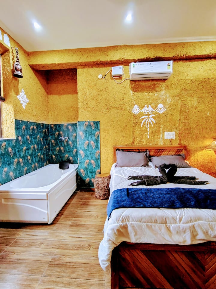 Mud House/bathtub/couplefriendly - Noida