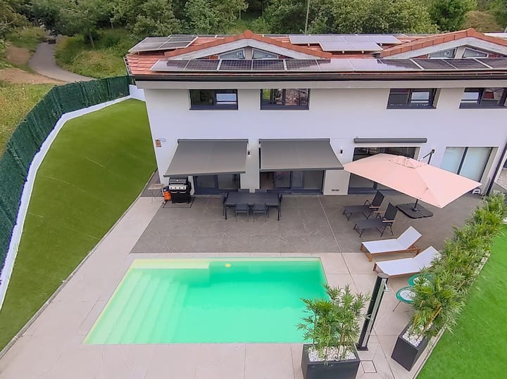 House With Pool And Panoramic View Of Bilbao - Bilbao