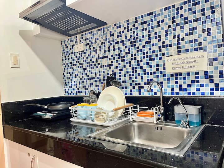 Sweet & Affordable Stay | Netflix + Ps4 Fun - Quezon City