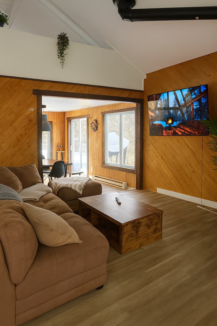 Chalet Avec Vue Sur La Montagne/accès à La Rivière - Quebec