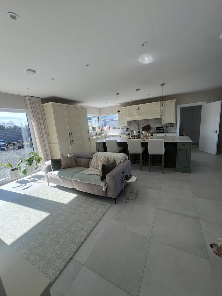 Stunning Large New Build - Mullingar
