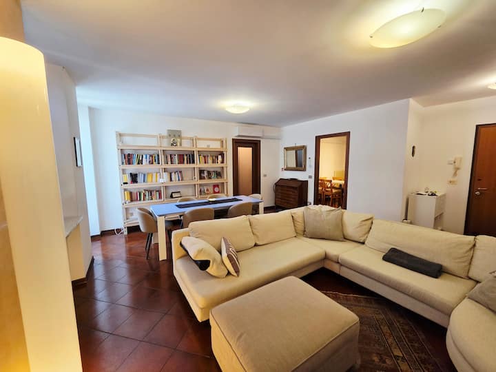 Perfect! 5* |Terrazzo 25m²| Suite Centro Tricesimo - Friuli-Venezia Giulia