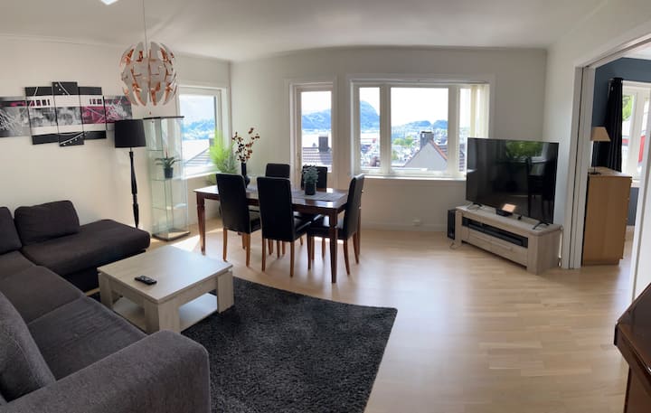 Gratis Parkering, Balkong Og Utsikt Over Byen - Alesund