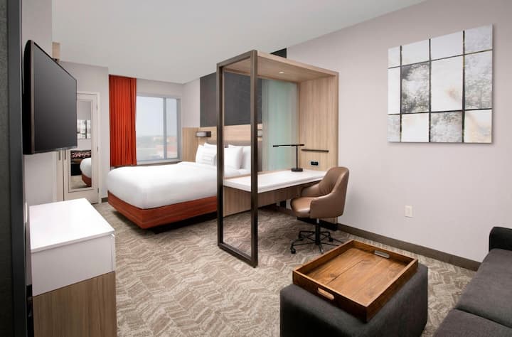 Stylish 2 Units W/ Parking & Breakfast - Albuquerque, NM