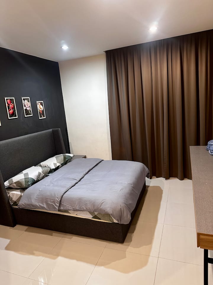 The Magenta House C2@kozi Square - Kuching