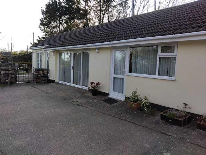Spacious Bungalow Apartment - Isle of Man