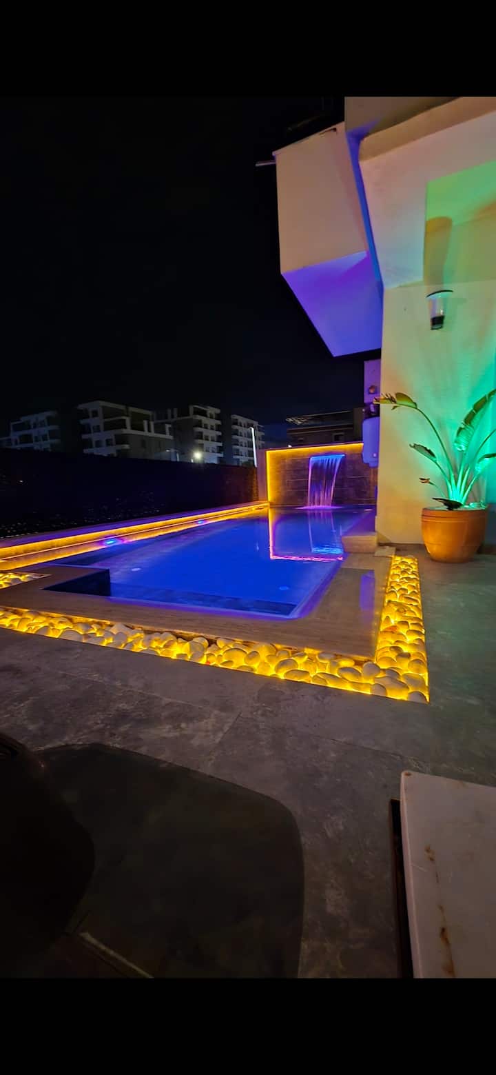 3 Yatak Odası
Açık Mutfak Salon
ÖZel Havuz
2wc - Torbalı