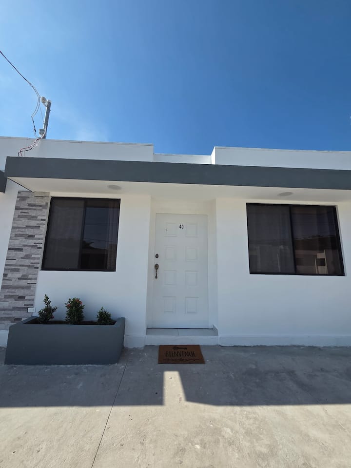 Fly & Stay Comalapa - El Salvador