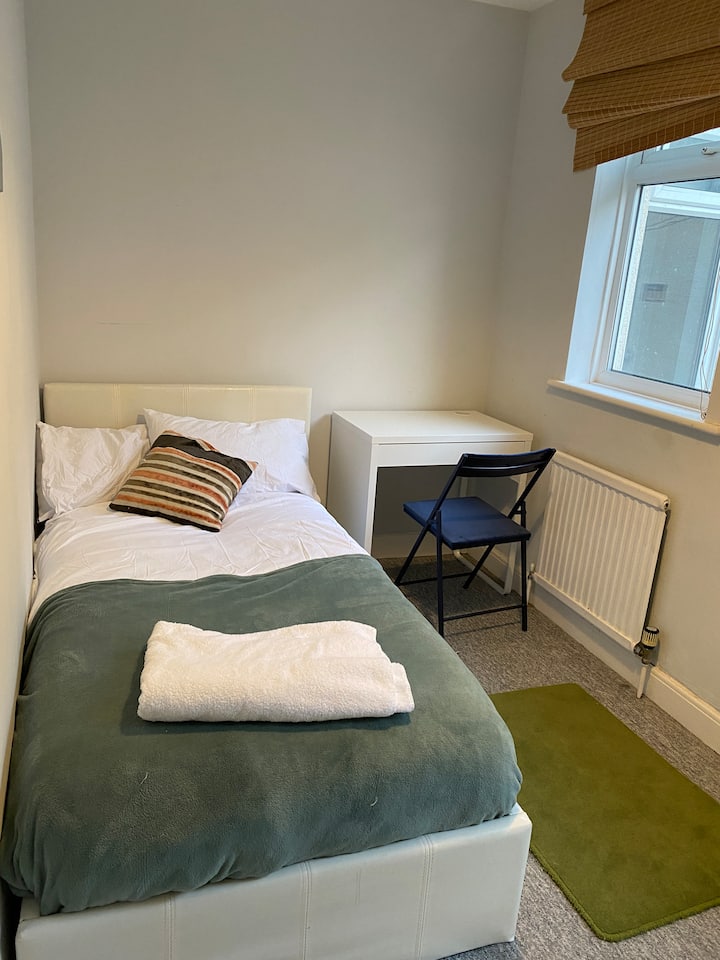 Cozy Guest Room. - 노샘프턴
