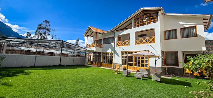 Sacred Valley · Heated Pool & Machu Picchu - Urubamba