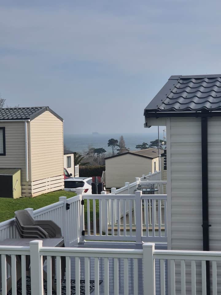 F54 - 2 Bed Caravan With Seaview & Decking - Torquay