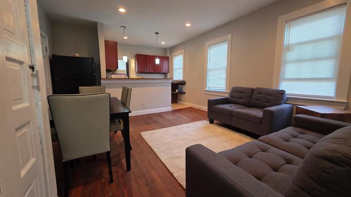 Coastal Apartment In New Bedford - New Bedford, MA