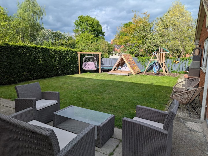 Entire Family Home In Oswestry - Oswestry