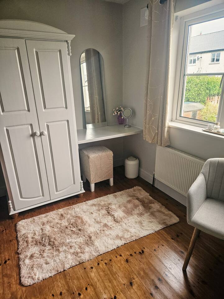 Double Room, King Bed, Private Bathroom. - Enniscrone