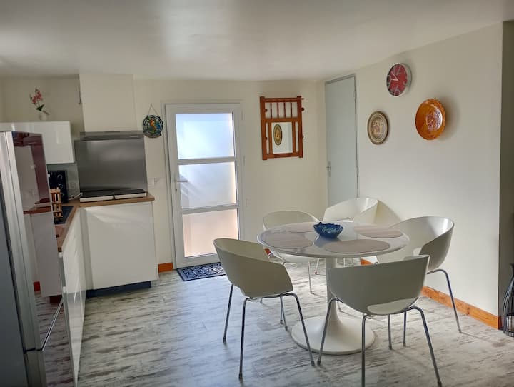 Appartement Tout Confort Dans Un Quartier Calme - Les Epesses