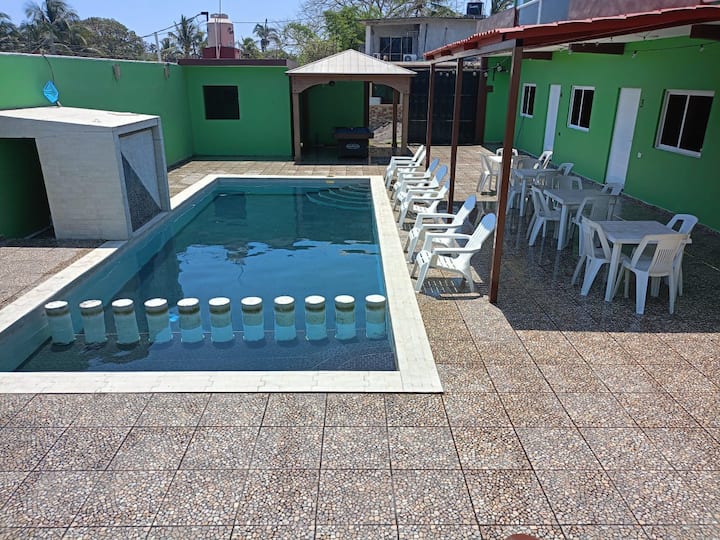 Casa/hotel Las Lomas(se Renta Inmueble Completo) - Playa Chachalacas