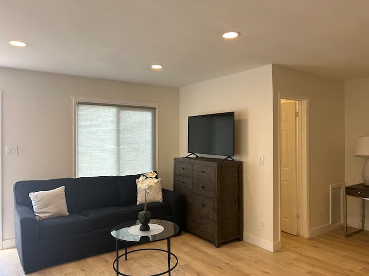 Coastline Beach Home - Fountain Valley, CA