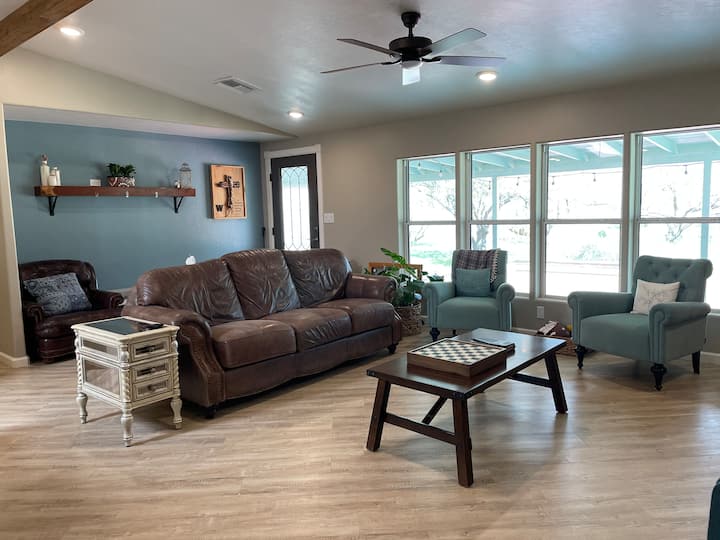 Cozy Home Away From Home - Catalina, AZ