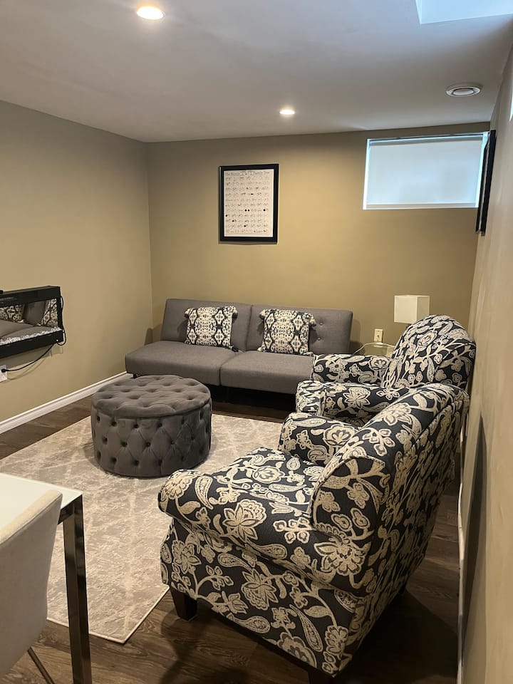 Costco North Quiet One Bedroom Basement Apartment - London, Ontario