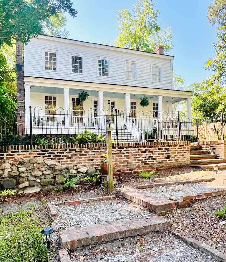 Charming Room In Historic Southern Gem - Wilmington, NC