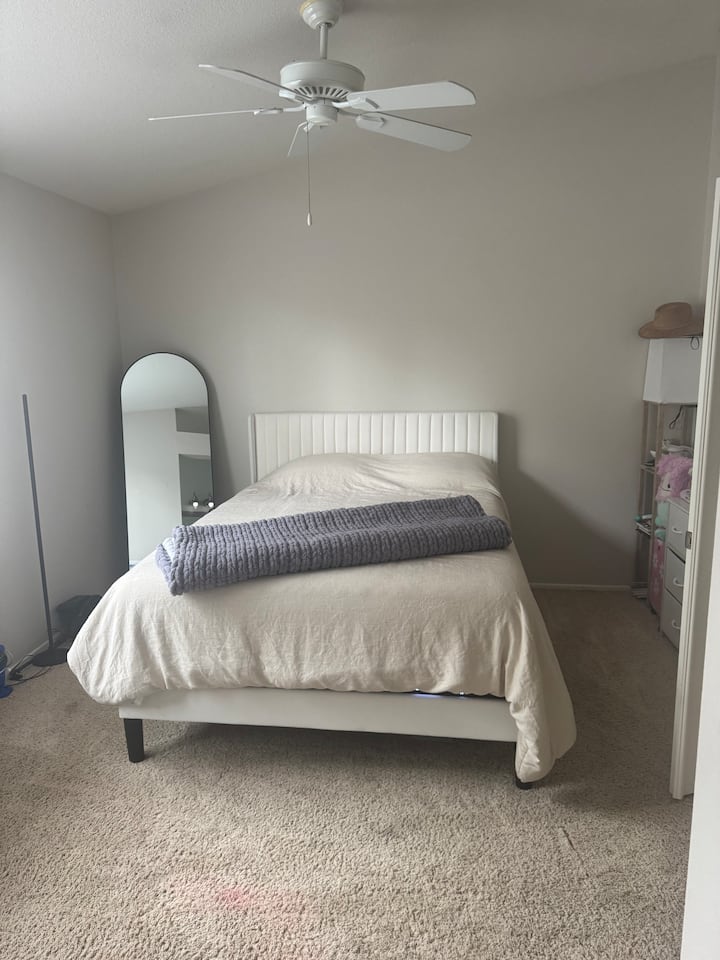 2 Bedroom Town House W/patio - Lake Forest, CA