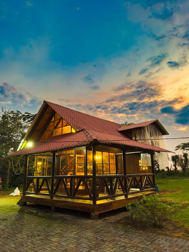 Refugio Flora Y Fauna
Pedro Vicente - Río Silanche - Ecuador
