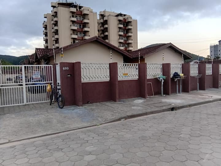 Condomínio Esmeralda, Casa 4 - 500 Mts Da Praia - Caraguatatuba