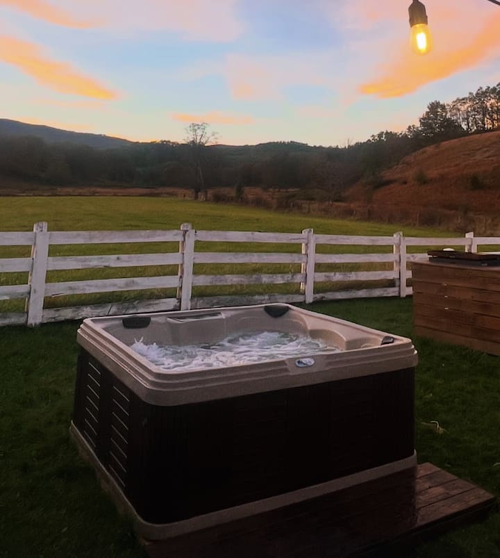 Malcolm Place - Monterey, VA