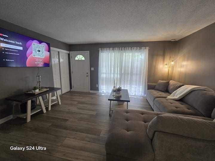 Convenient And Cozy! - Raleigh, NC
