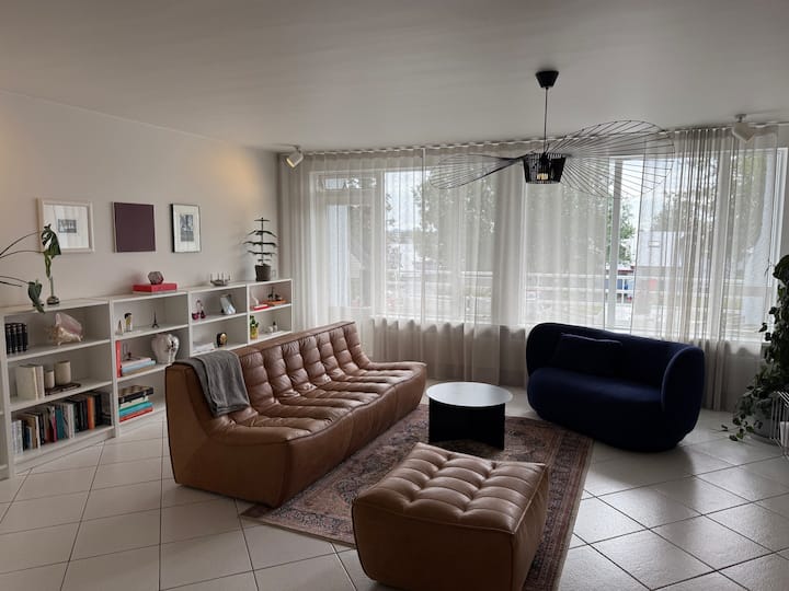 City Retreat Near Nature Trails - Reykjavík