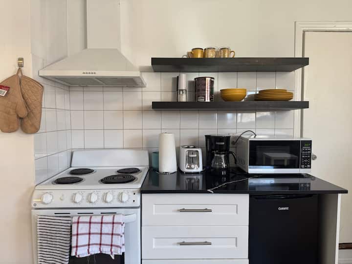 1 Br,parking Central Montreal - Montreal