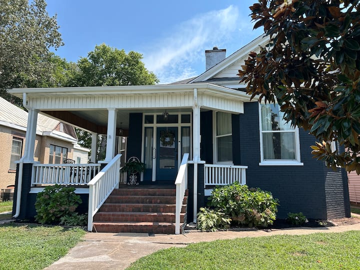 Modern Victorian Retreat - Paducah, KY