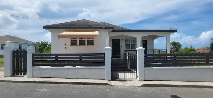 Coconut Serenity- 2 Bedroom Apartment Near Airport - Saint Kitts and Nevis