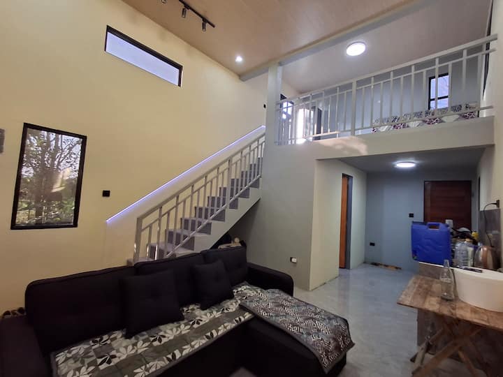 Foothill Loft Escape - Arayat