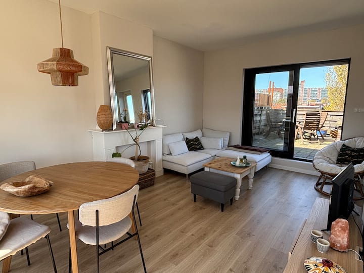 Modern Appartement Met Zonnig Dakterras - The Hague
