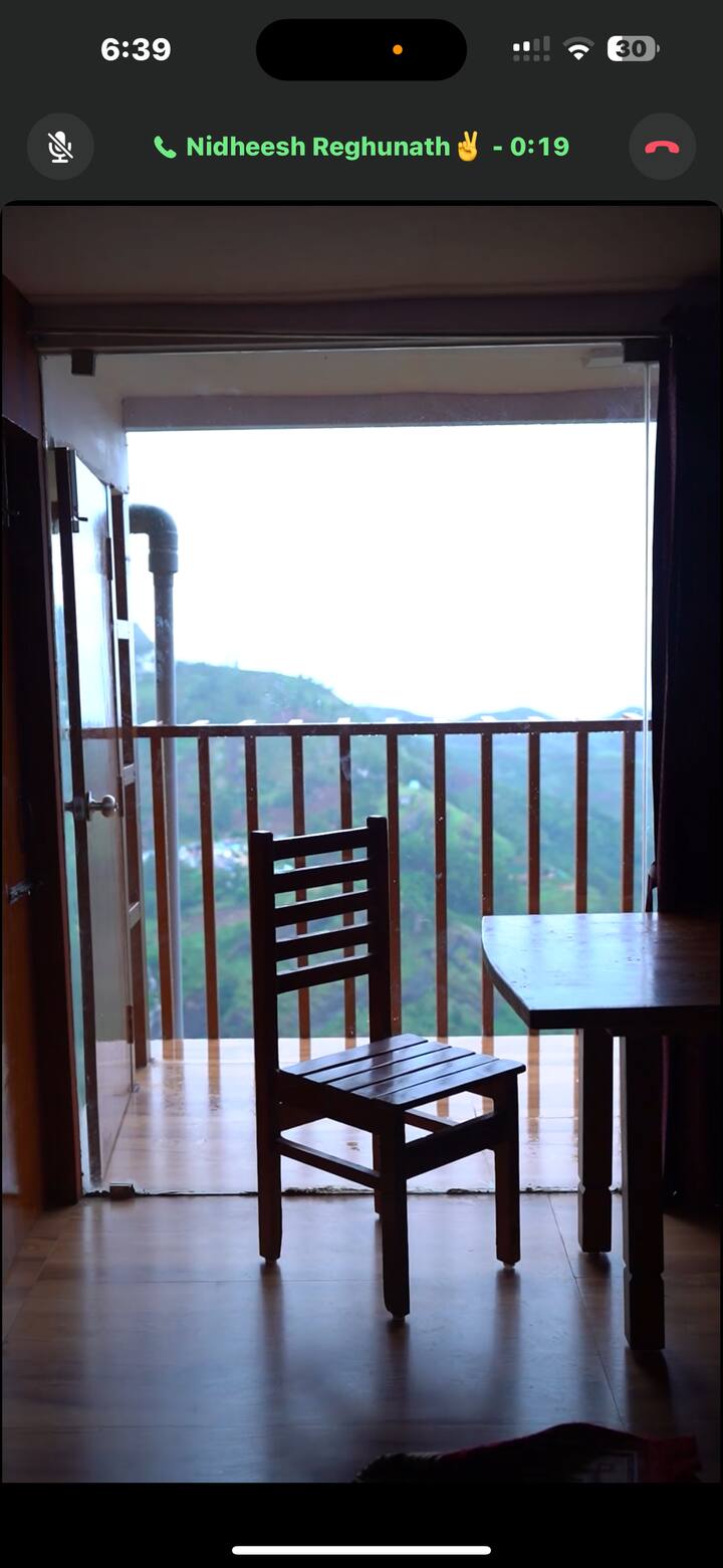 Mountain View Familyroom With Balcony-magica Mount - Kodaikanal
