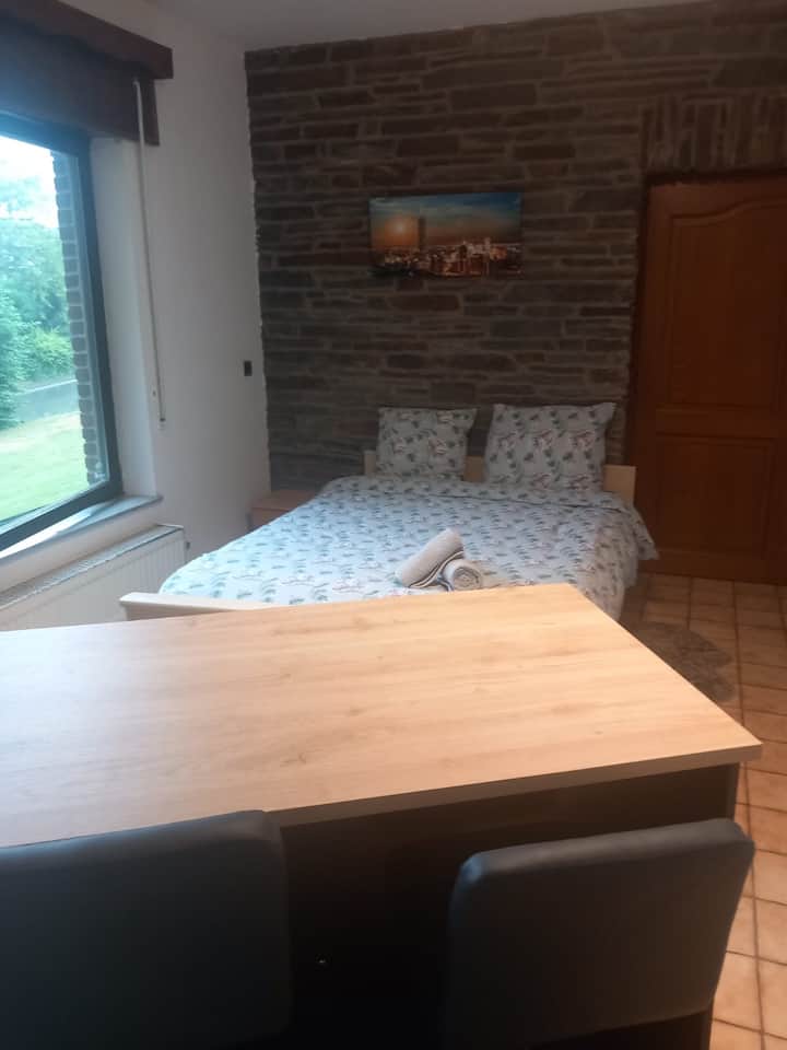 Private Room In Bastogne House - Bastogne