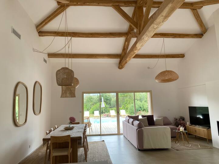 Charmante Villa En Pierre Avec Piscine Chauffée - Figari